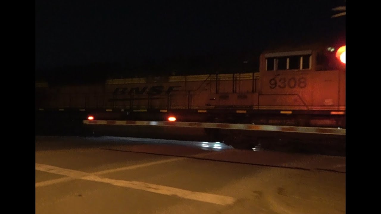 BNSF 9308 (SD70ACe) leads HOUTUL - Tomball, TX [BNSF Houston Subdivision] - YouTube