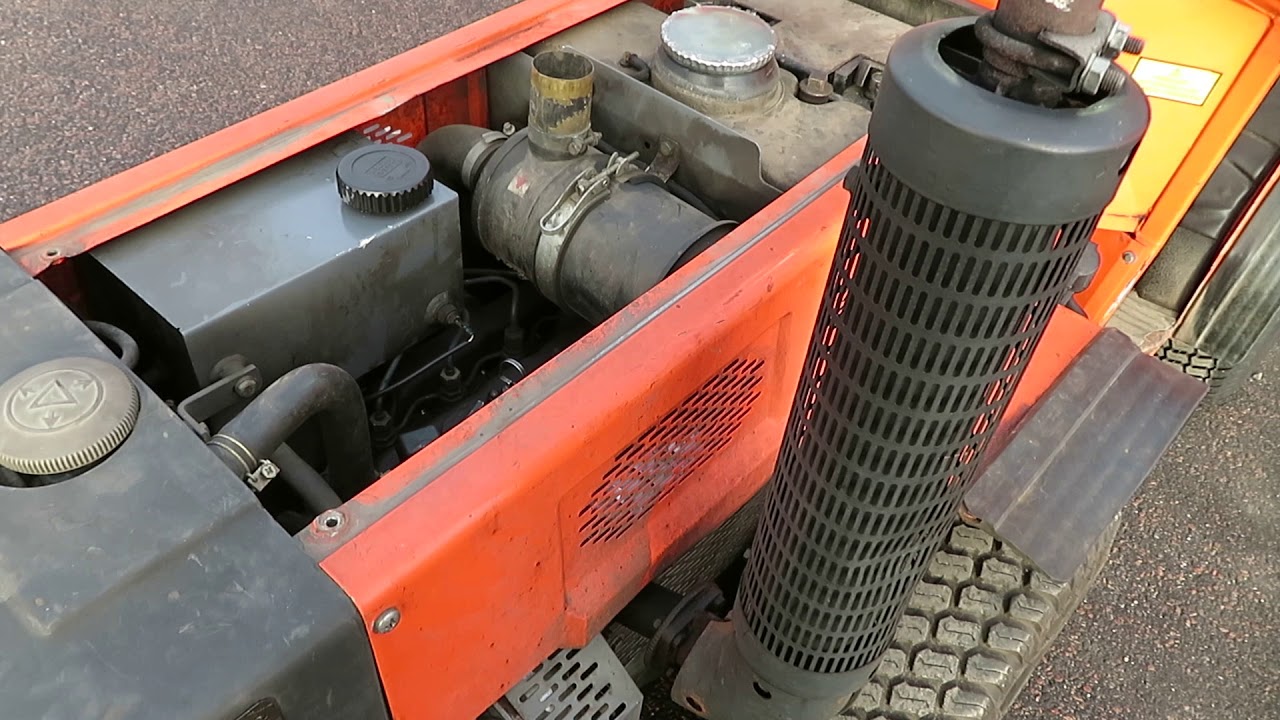 Holder C30 Kompakttraktor med plog, spridare och släpvagn - 91 910099 1 ...