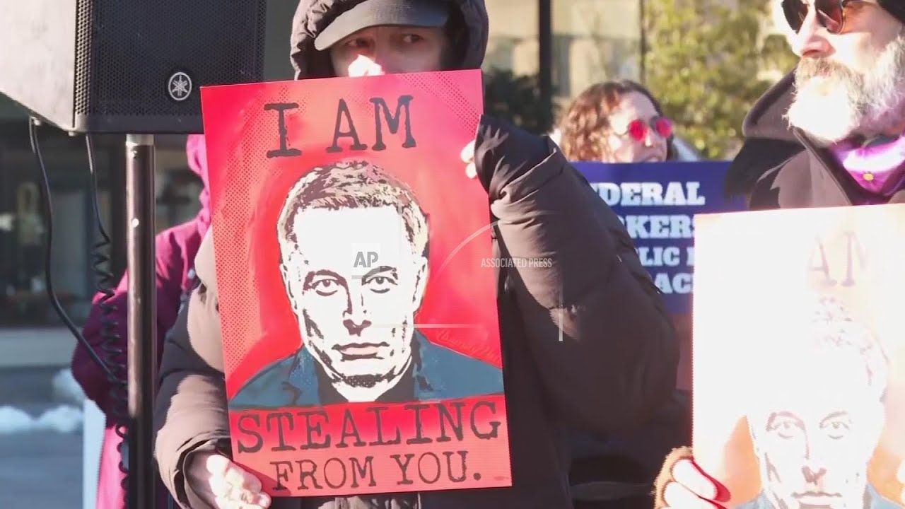 Federal workers against DOGE gather in Washington, DC - YouTube