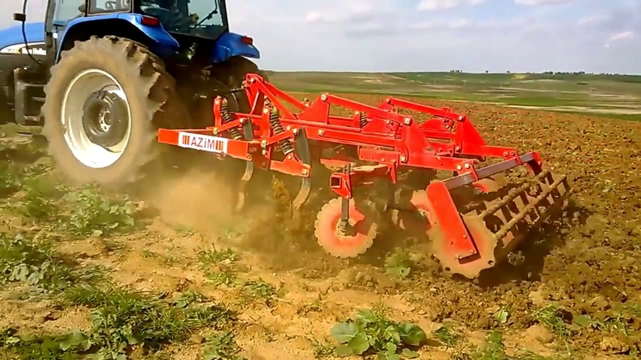 New Holland TM120 - YouTube
