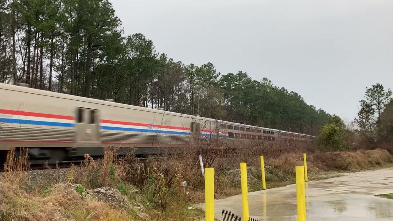 Amtrak P098 northbound Silver Meteor goes through Callahan 1/18/2025 5:24 PM - YouTube