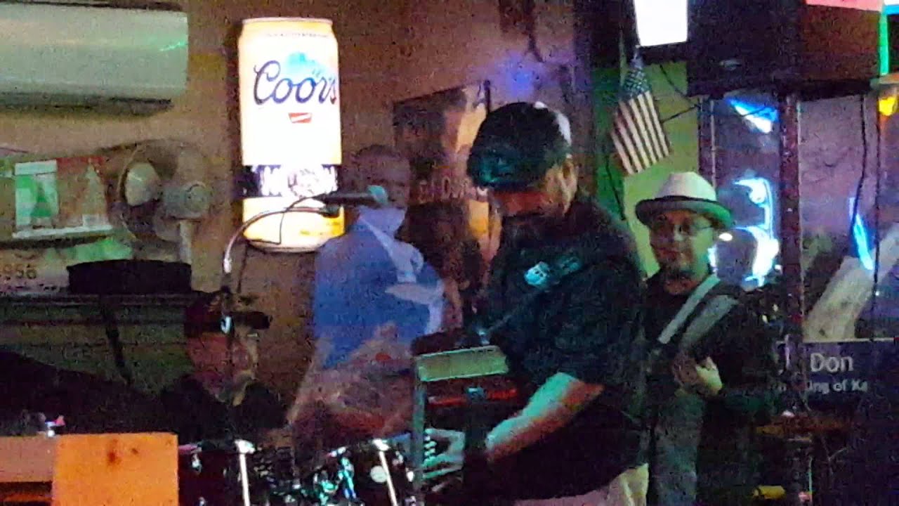 Leo Saenz & The Front Porch Conjunto - YouTube