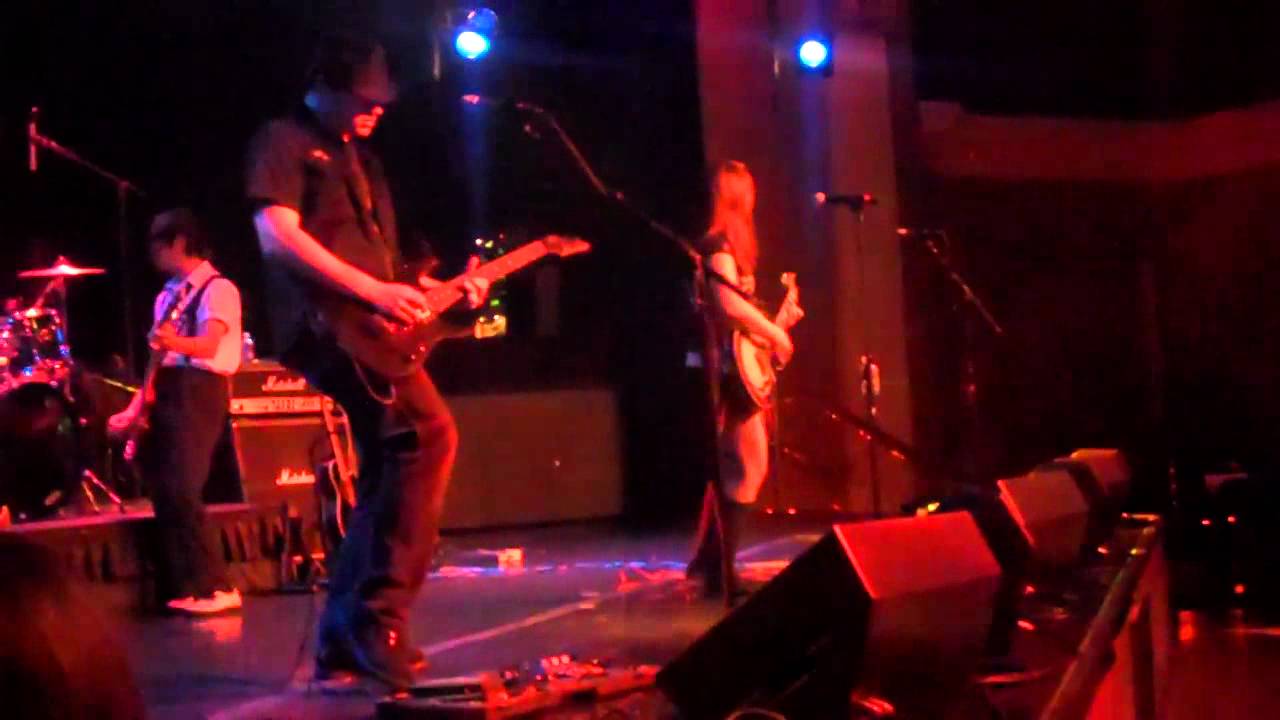 The Roxy Gunn Project- 5/27/11- Sunset Station - YouTube