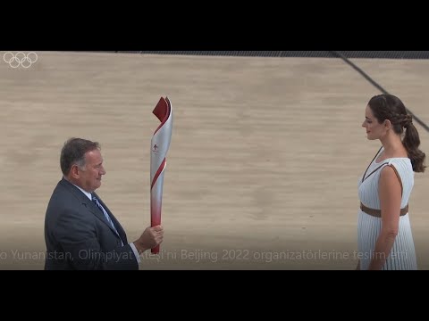 Yunanistan, Olimpiyat Ateşi'ni Beijing 2022 organizatörlerine teslim etti