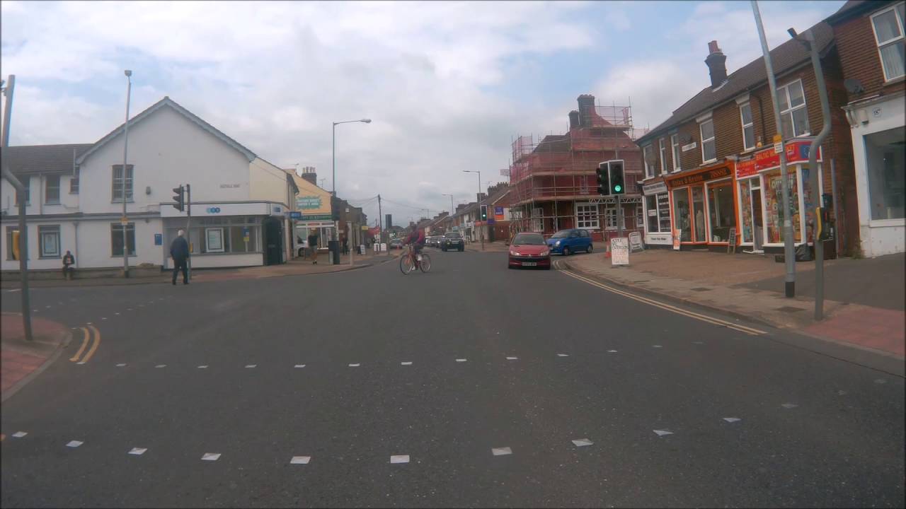 Dozy old cow has no comprehension of traffic lights - YouTube