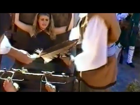 Canelli Tickling 113