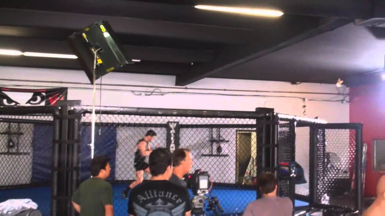 FFA's Jason Soares Training MMA with Dominick Cruz - UFC Champ! - YouTube