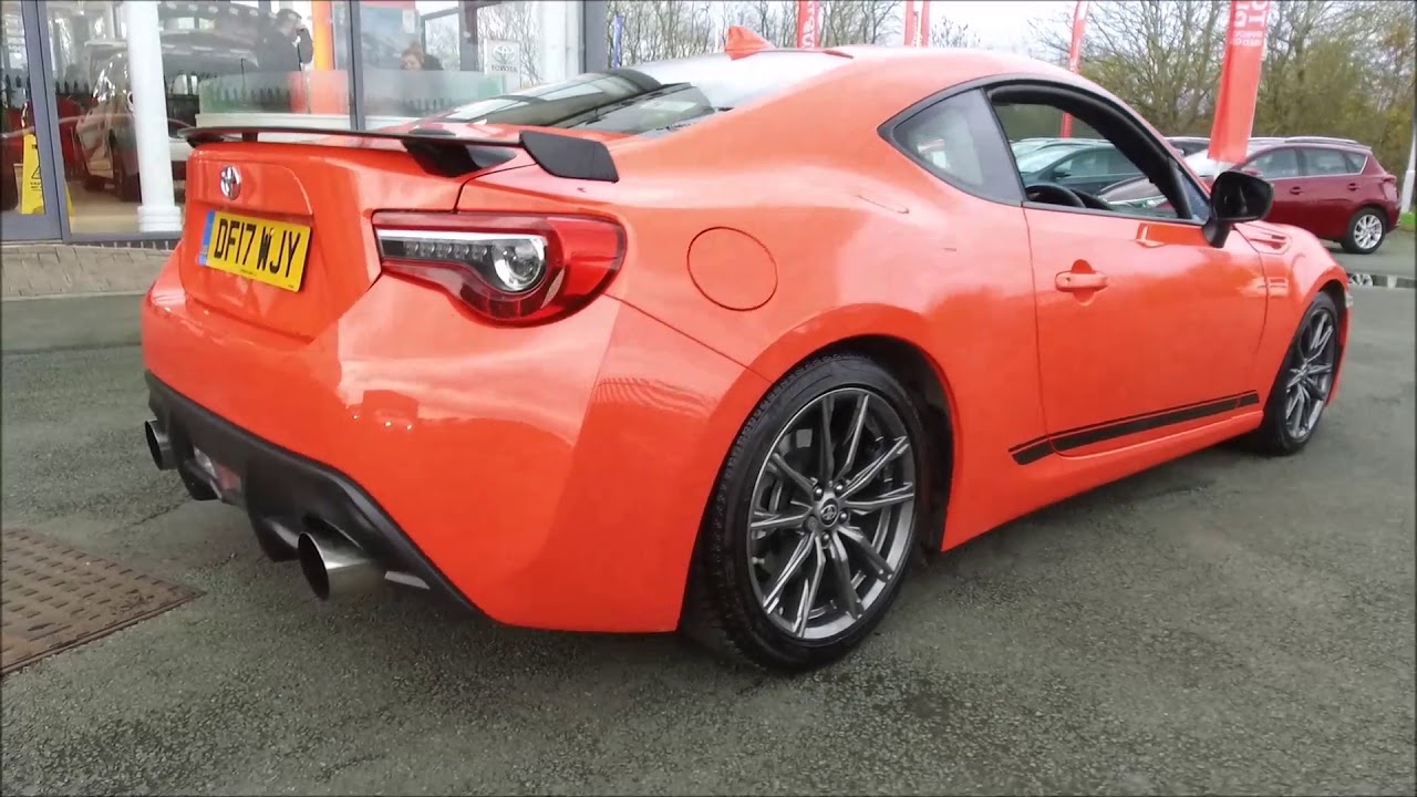 TOYOTA GT86 ORANGE EDITION 3 DOOR SAT NAV DF17WJY - YouTube