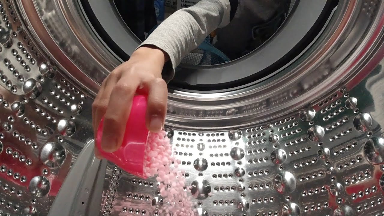 How I do my laundry - YouTube