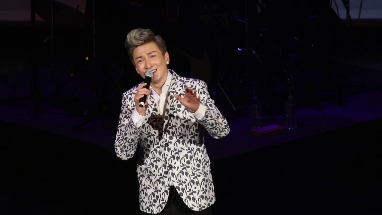 胡渭康 William Hu - Smoke Gets In Your Eyes - YouTube