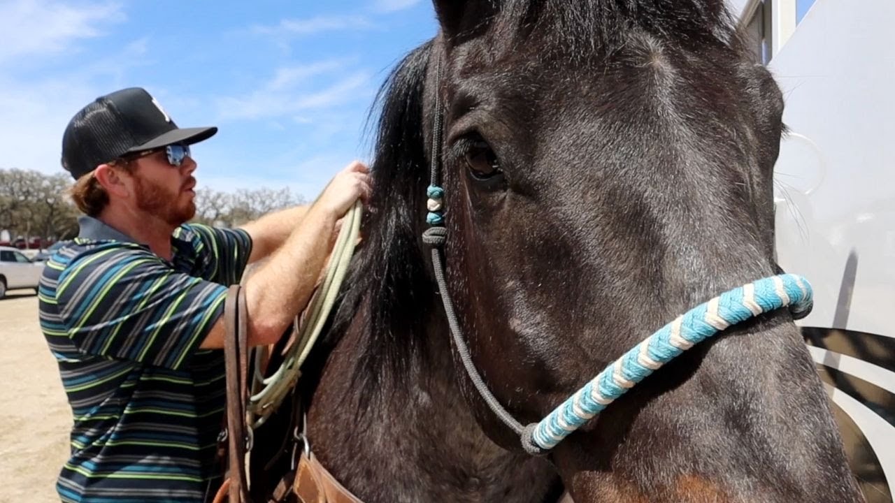 Dodging Texas WILDFIRES & a Tough Team Roping! - YouTube