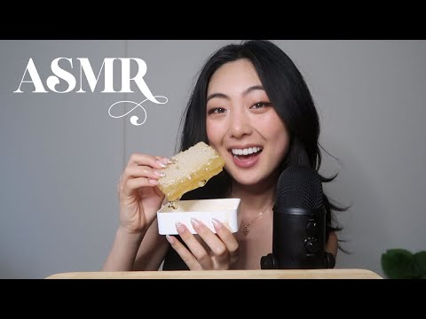 ASMR HONEYCOMB 🍯 (eating sounds)