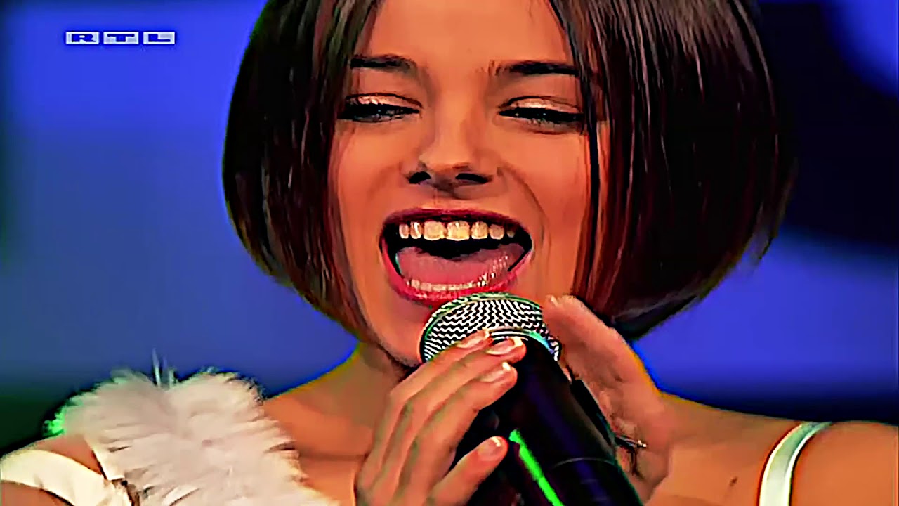 Alizée - L'Alizé (Top Of The Pops 2002) - YouTube