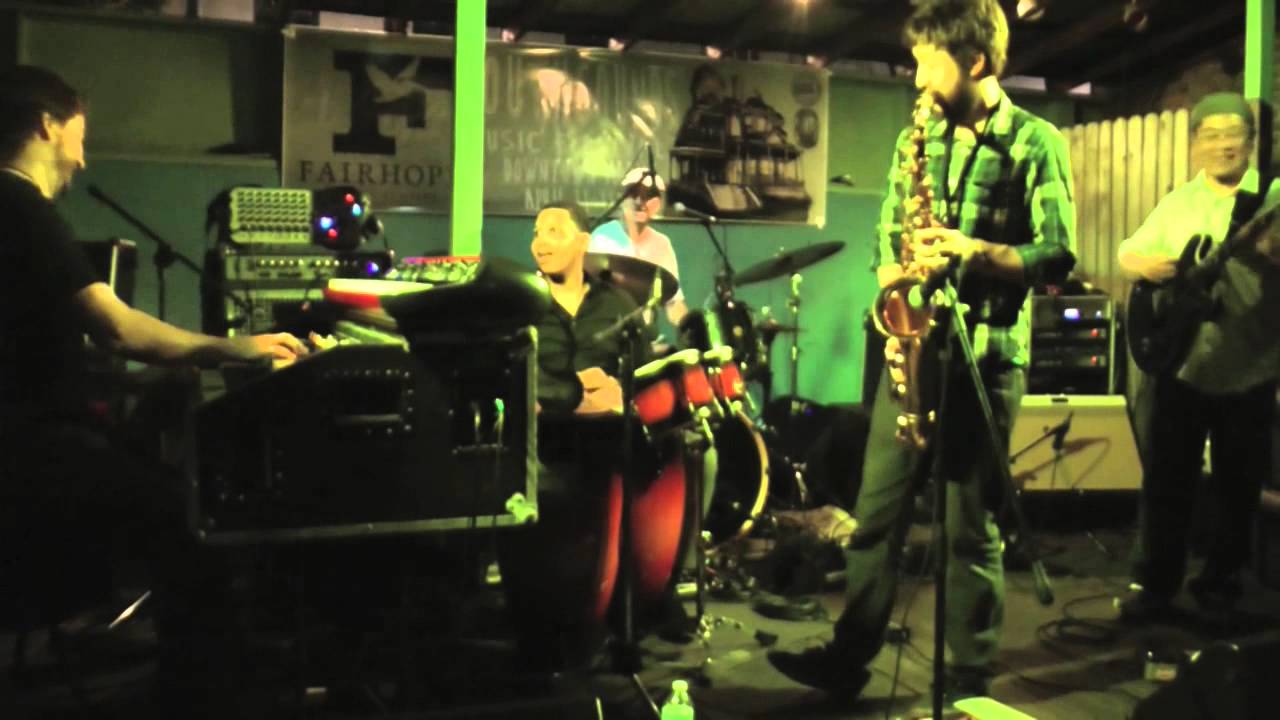 Chris Spies Organ Trio + 2 "She's not there" - YouTube