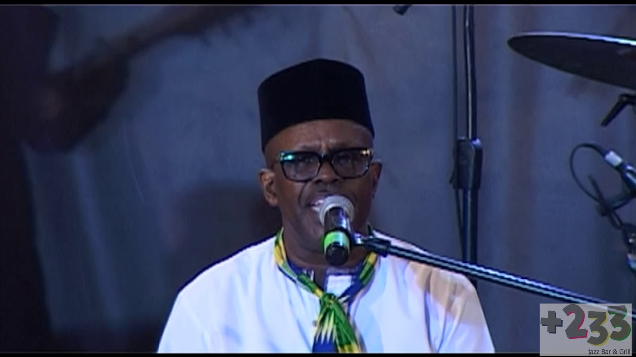 Bessa Simons live at +233 Jazz Bar & Grill - YouTube