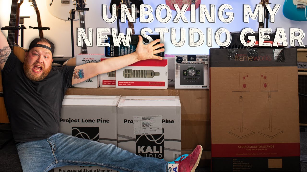 Unboxing my new studio gear. - YouTube