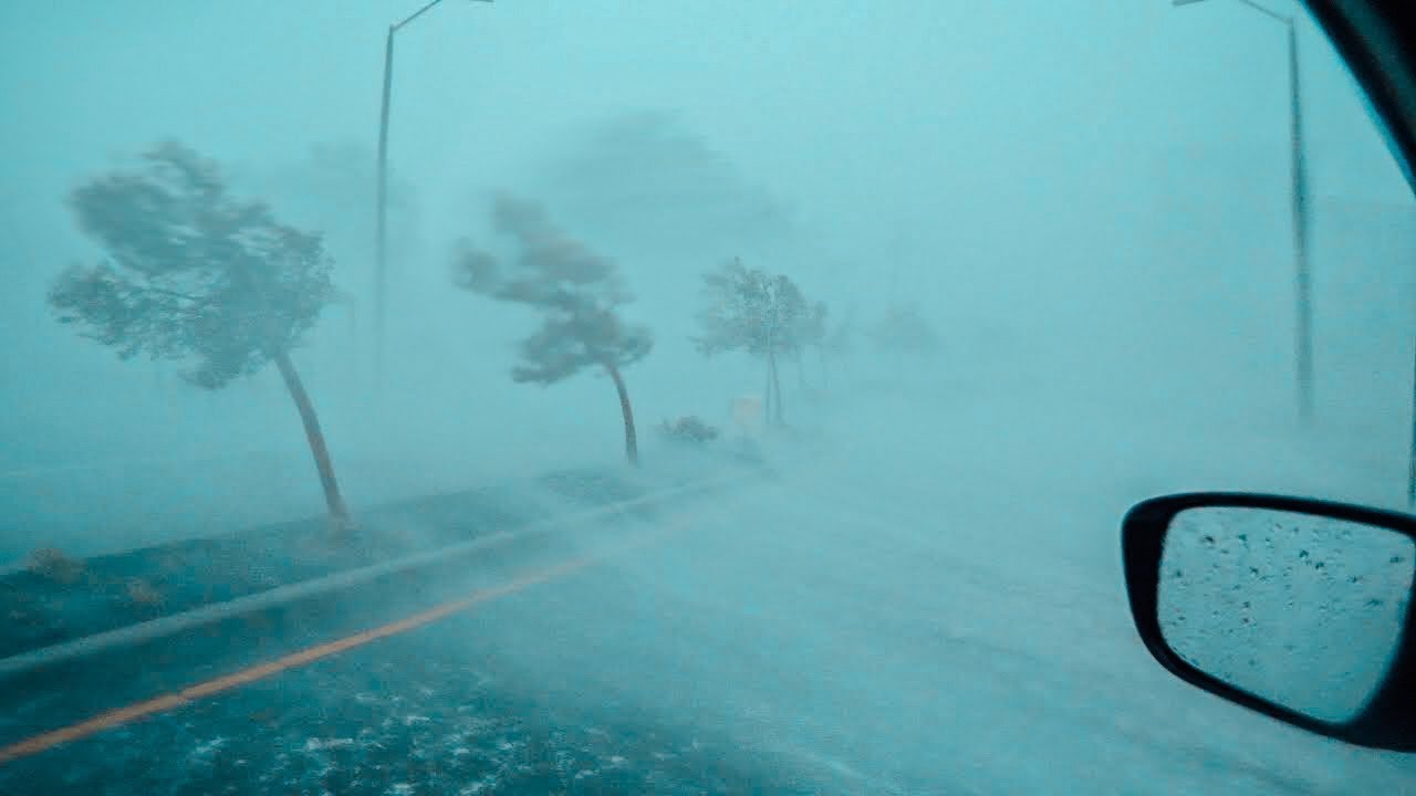 Apocalypse in Thailand! Footage of the worst hurricane in the history ...