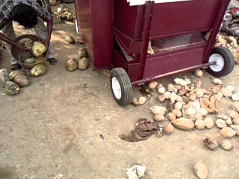 Coconut Dehusking Machine(AUTOMATIC),COCONUT DEHUSKER(AUTOMATIC ...