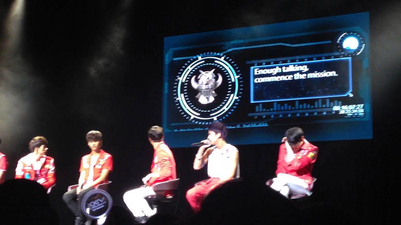 [FANCAM] 131110 VIXX Milky Way Showcase in LA - Boys being sassed by ...