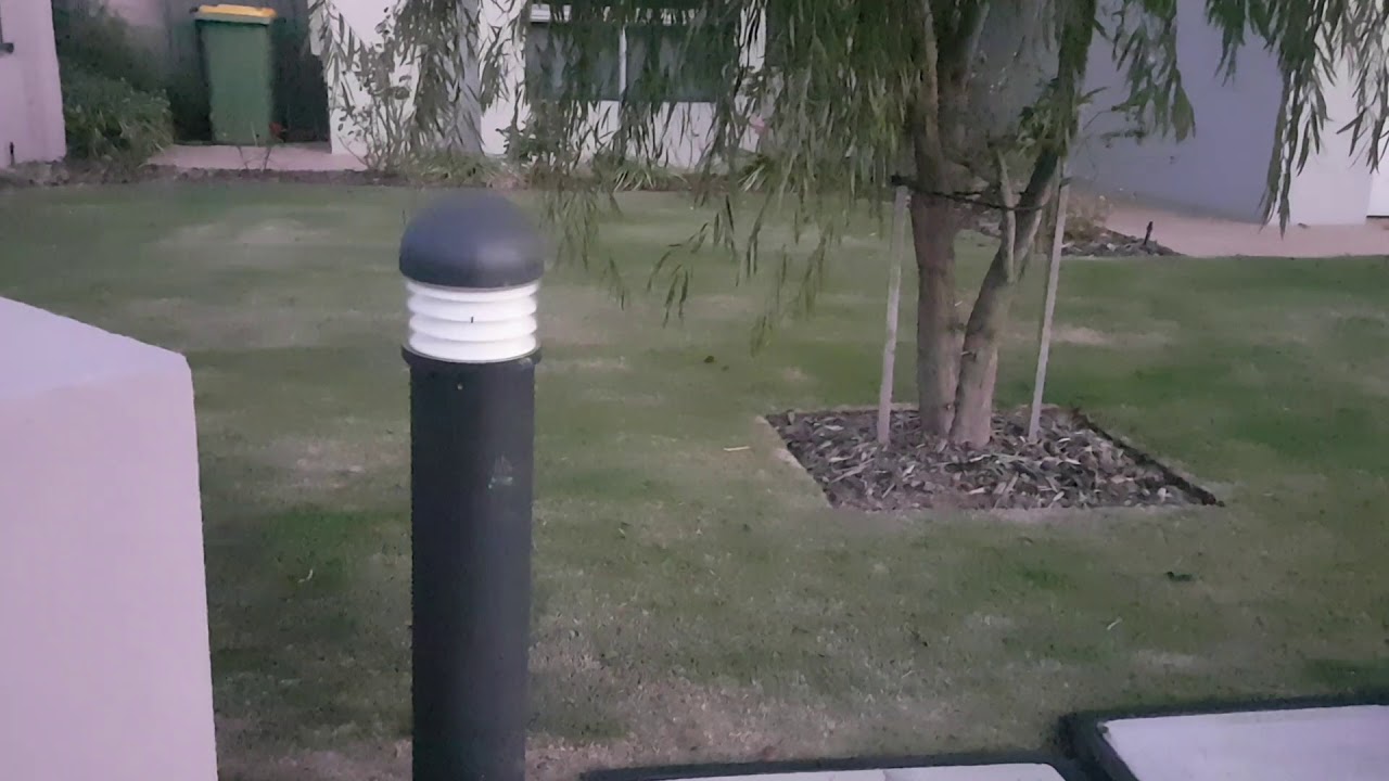 Street Light Malfunction - YouTube