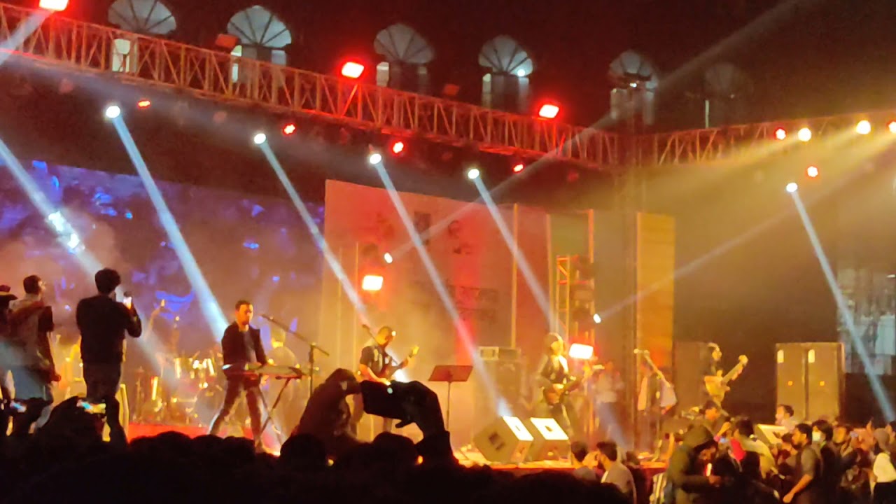 Na By Warfaze || Live At DU || DU 100 years celebration concert - YouTube