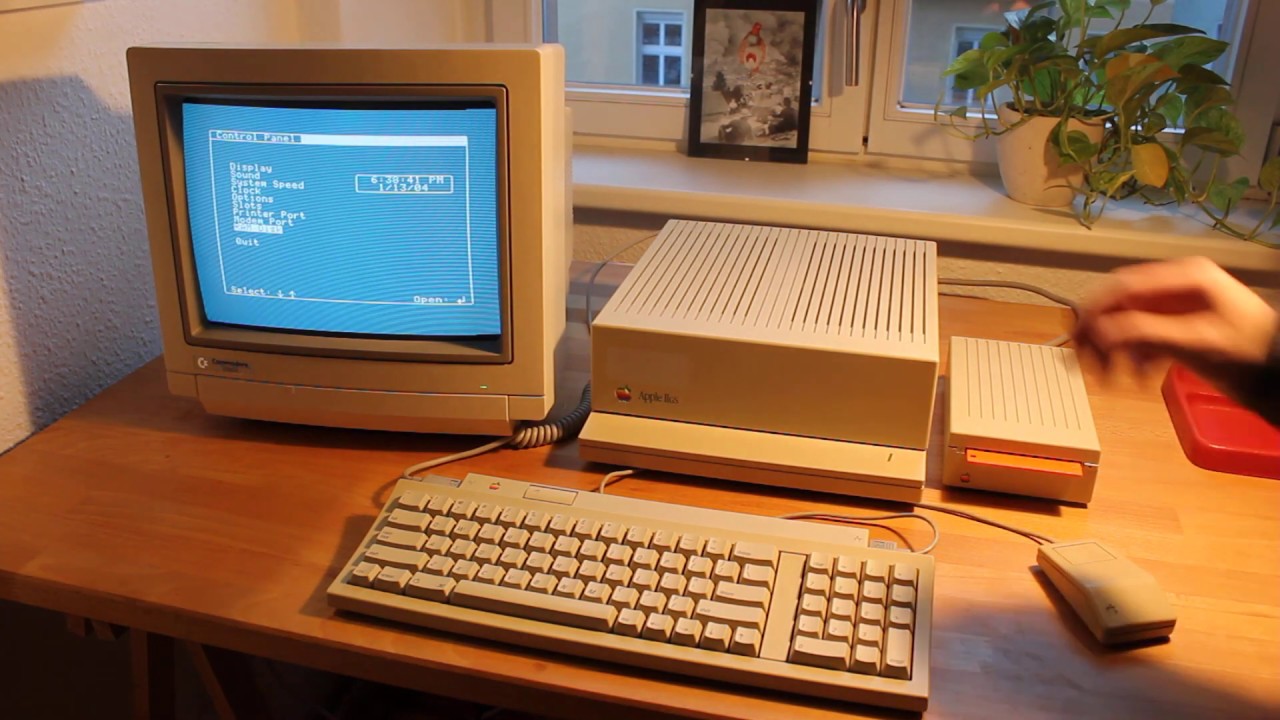 Apple IIgs from power-on to shutdown - YouTube