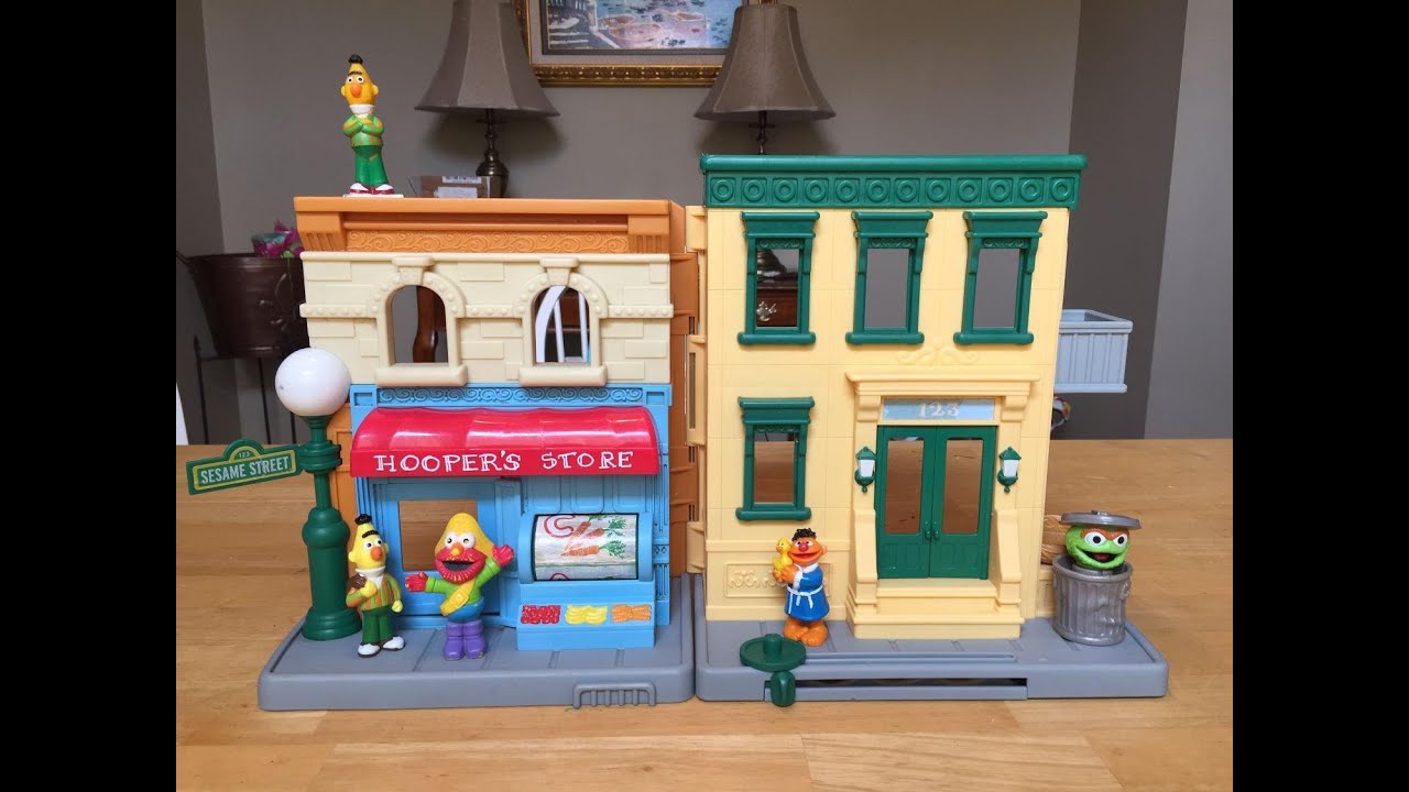 Sesame Street hoopers store and figures - YouTube