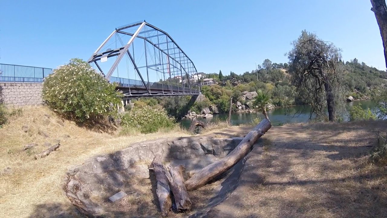 VLOG 0084 - Folsom Truss Bridge, Side hike - YouTube