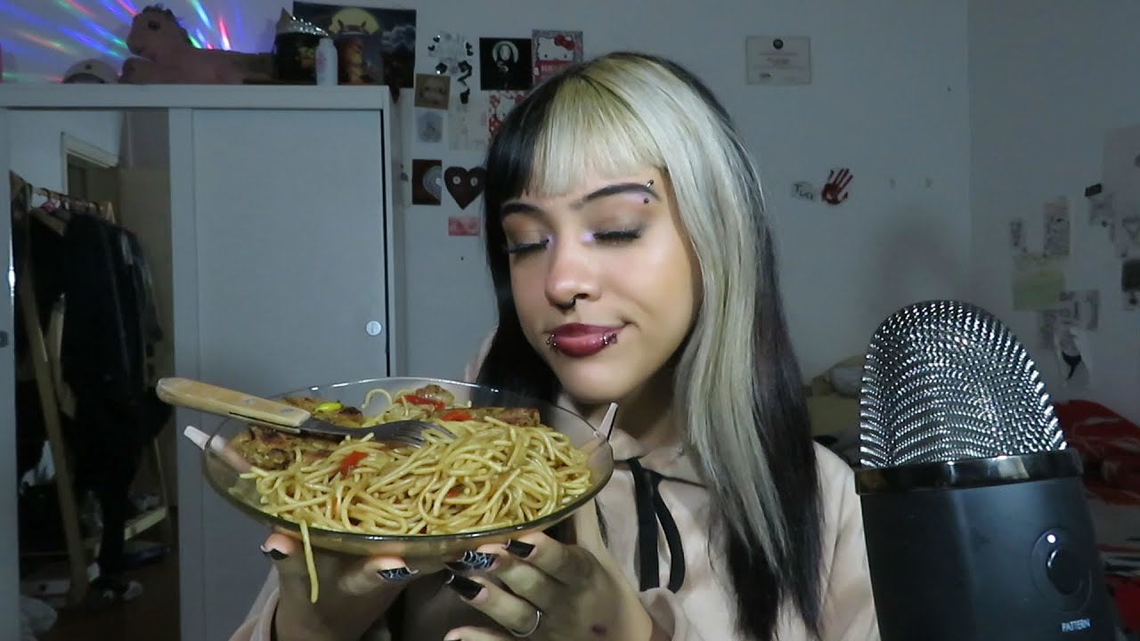 MUKBANG FIDEOS Y SEITÁN/ ASMR/ ZOE yes Asmr - YouTube