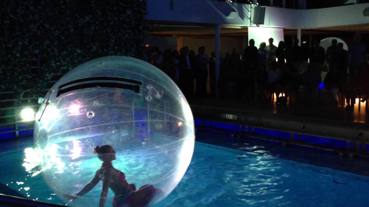 Celebrity silhouette pool party - YouTube