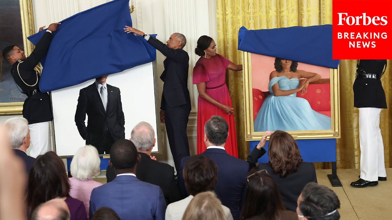 The Portraits Of Former President Barack Obama And First Lady Michelle ...