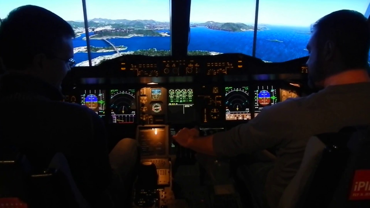 A380 cockpit landing Hong Kong Kai Tak airport runway 13 - YouTube