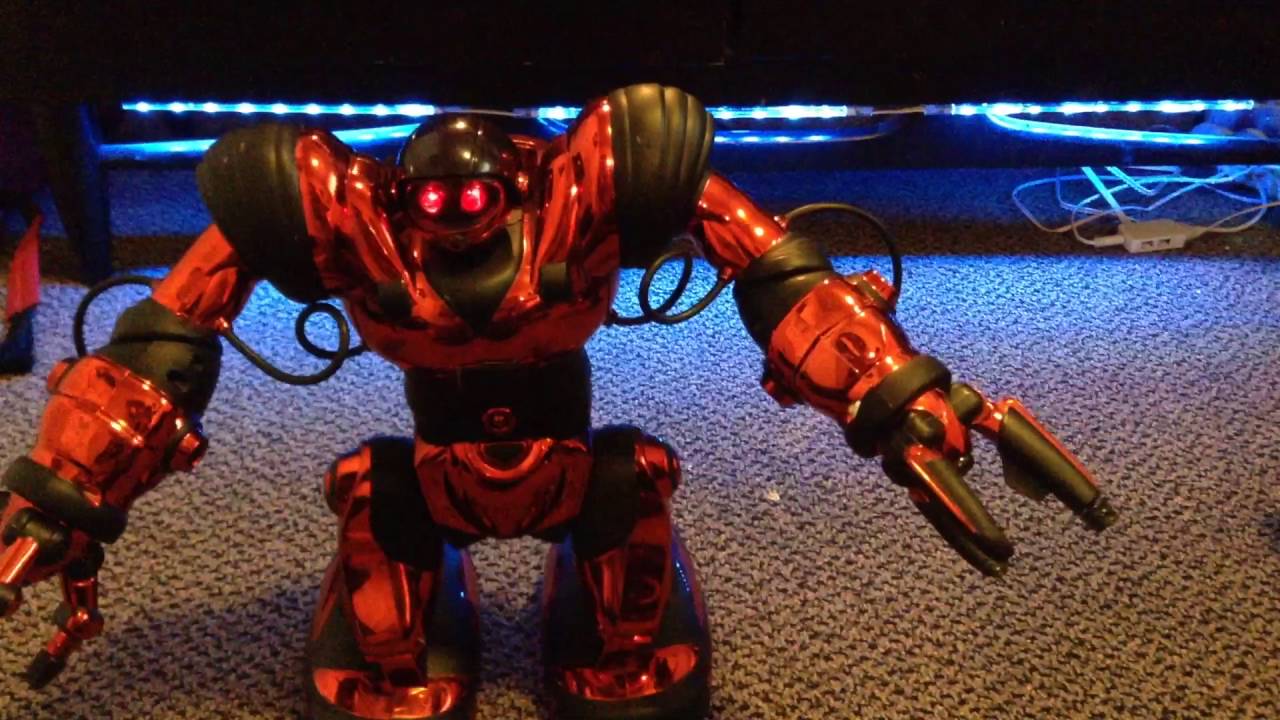 Chrome Red Robosapien V1 - YouTube