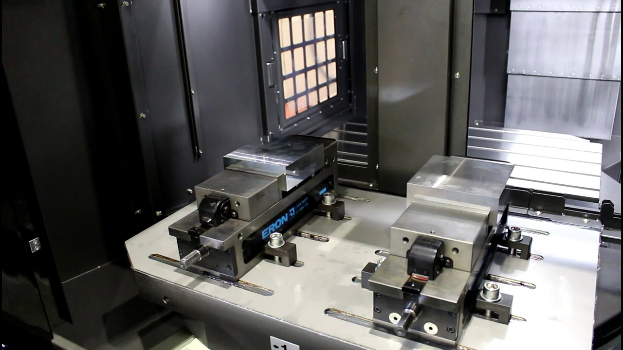 Kitamura Mycenter-3020G "Sparkchanger" with high speed 180 degree ...