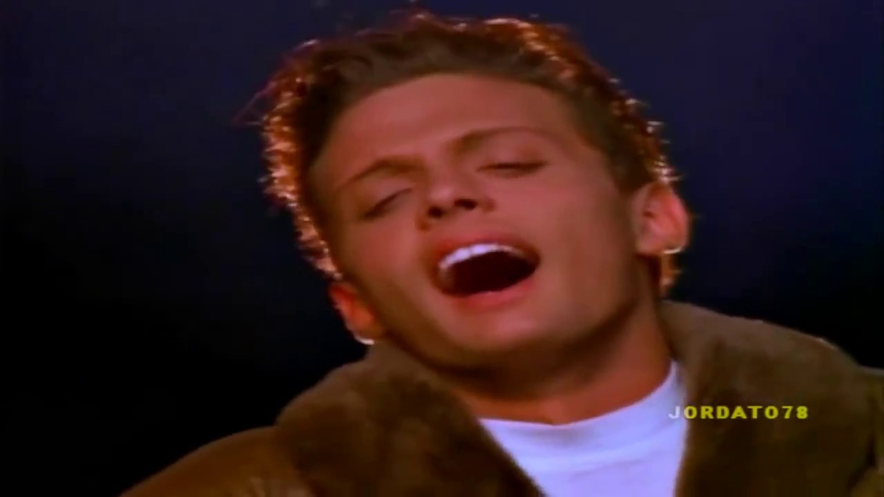 Luis Miguel - La Incondicional Video Oficial - YouTube
