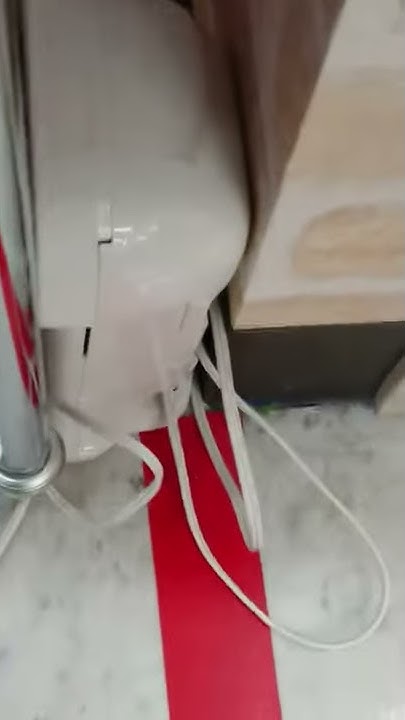 ドンキの呼び込み君 MC-F06 - YouTube