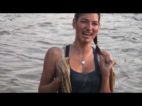 Muddy Race Girl