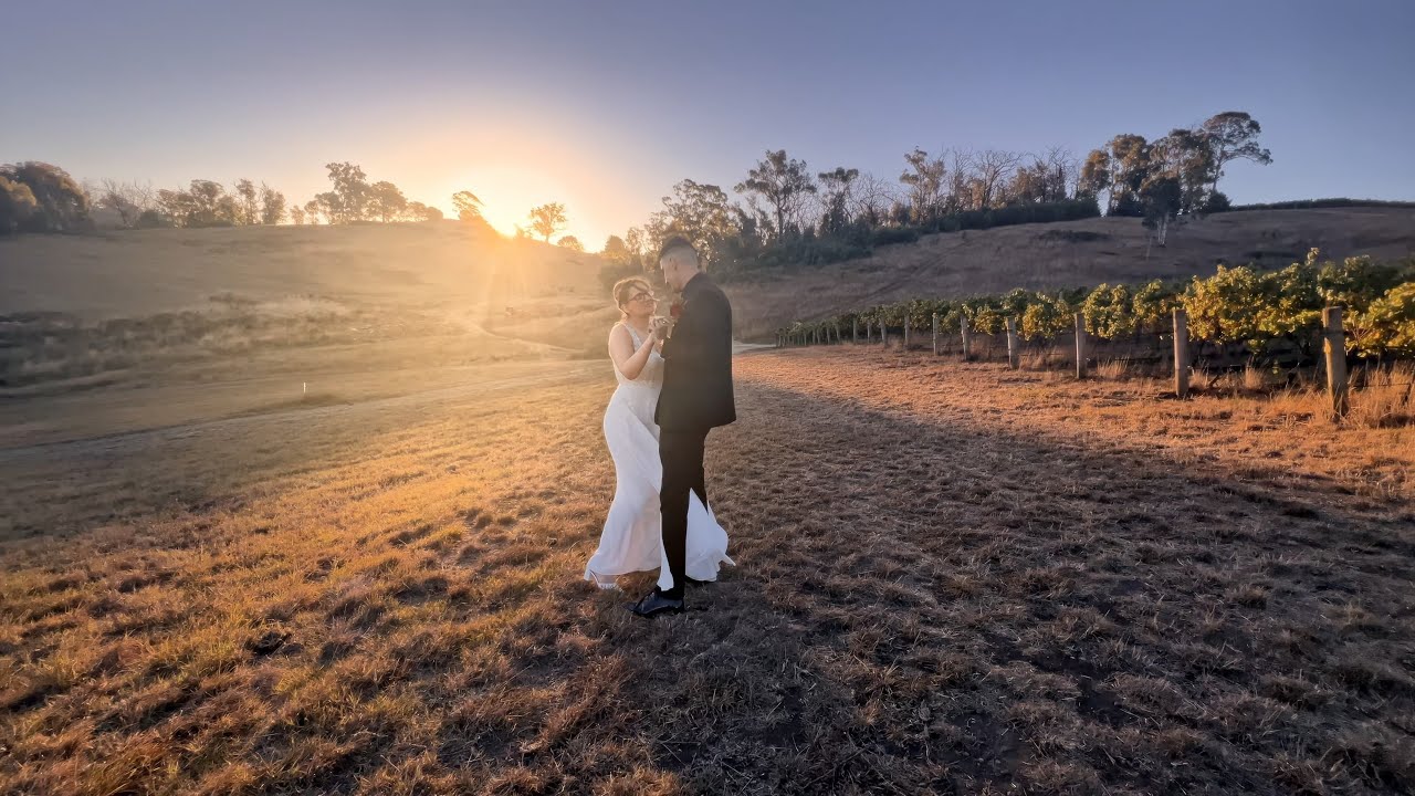 Nicole+Nicholas - YouTube