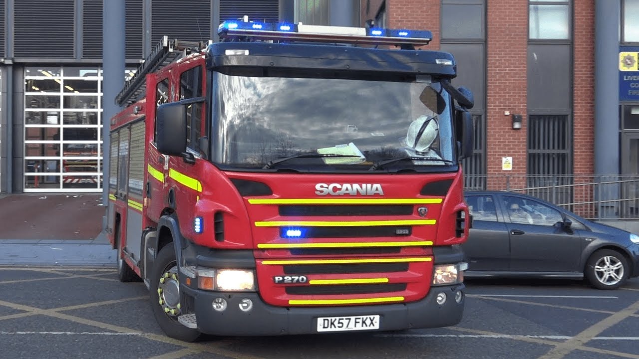 Merseyside Fire & Rescue Service - City Centre Water Ladder Turnout ...