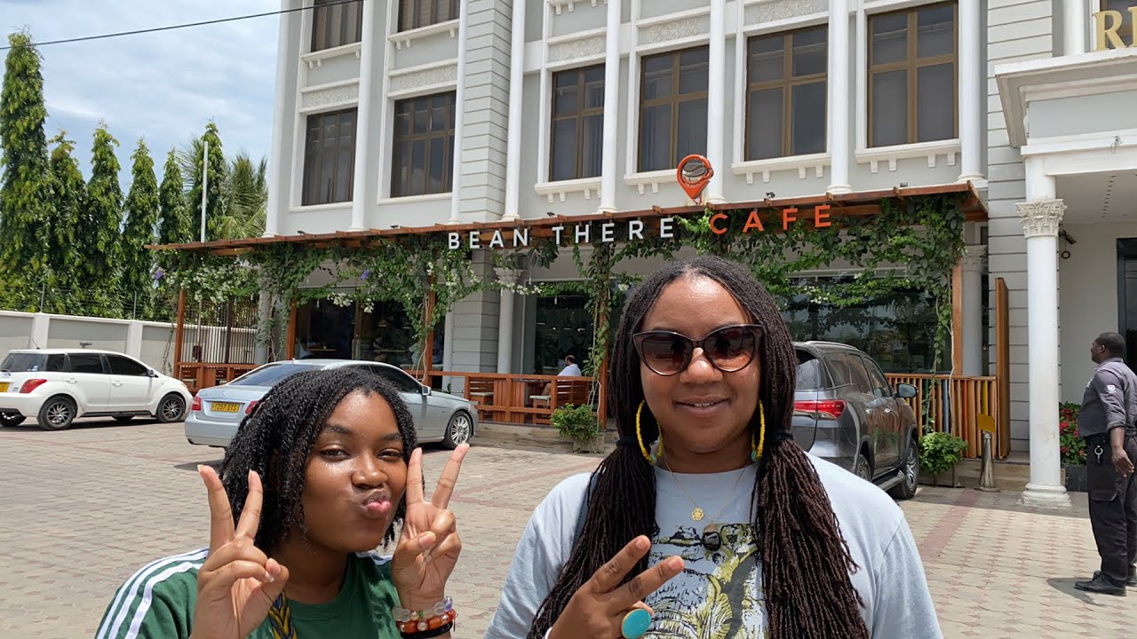 We eat at Bean There Cafe in Dar es Salaam Tanzania - YouTube