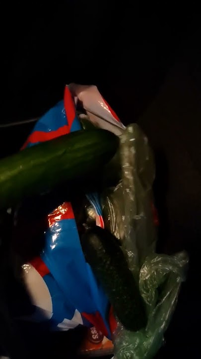 АнаЛизируем озон доставку)#россия #озон #доставка #продукты #огурцы ...