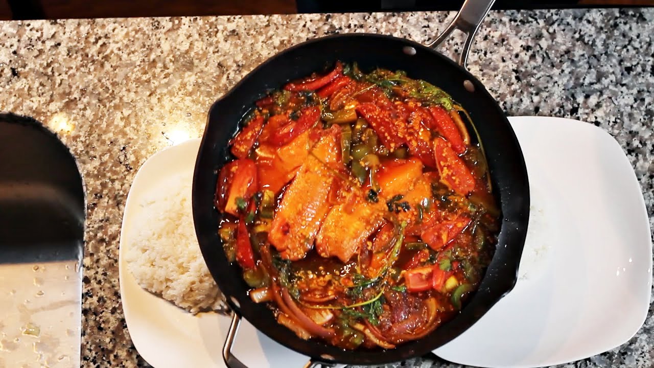 HOW TO COOK FISH | DOMINICAN DISH - YouTube