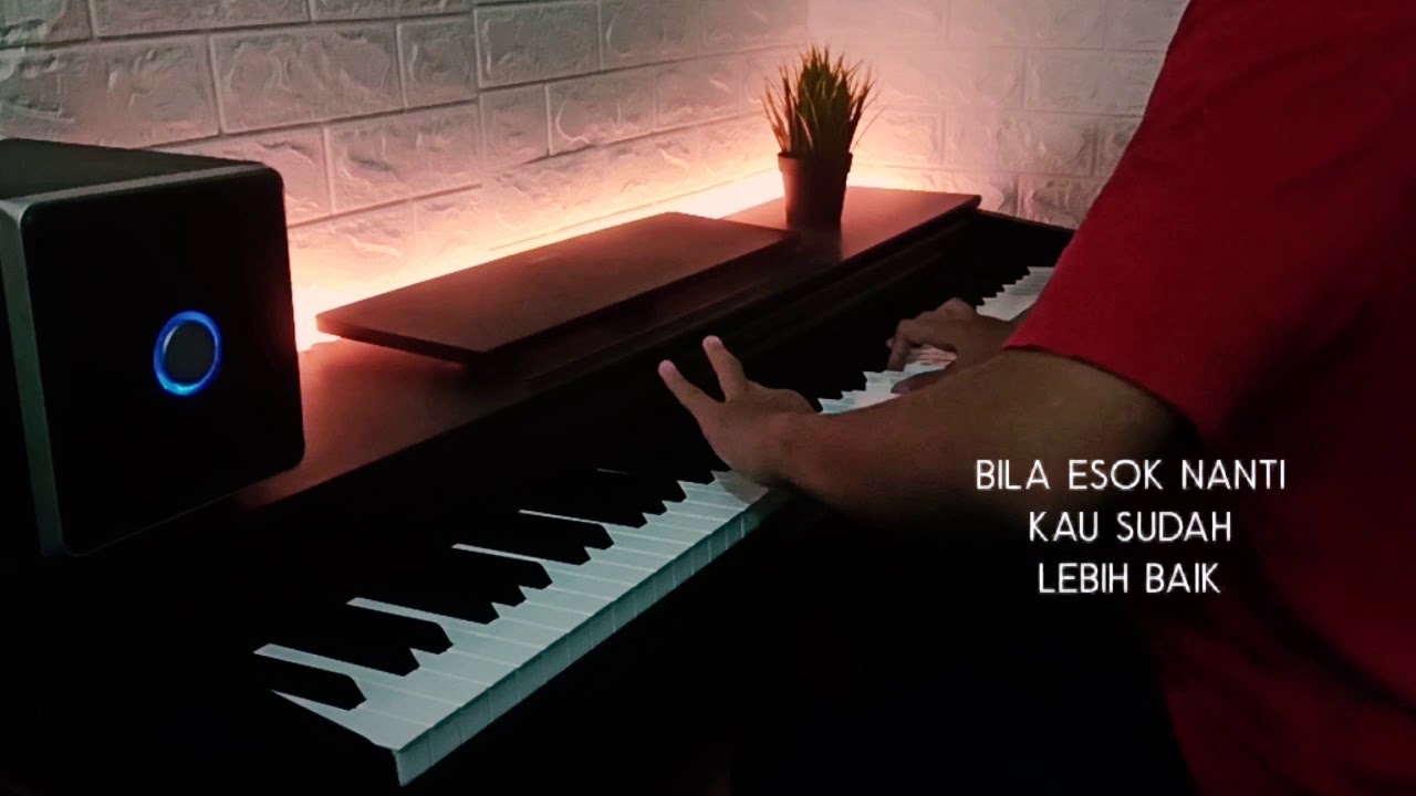 Andmesh - Senyumlah (Piano Cover) + Lirik - YouTube