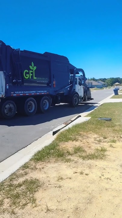 GFL Environmental | Autocar ACX - Heil Half/Pack Curotto-Can Front ...