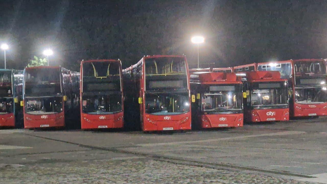 Plymouth Citybus Enviro 400 Trident LX06 ECT (473) on 12 to Launceston ...