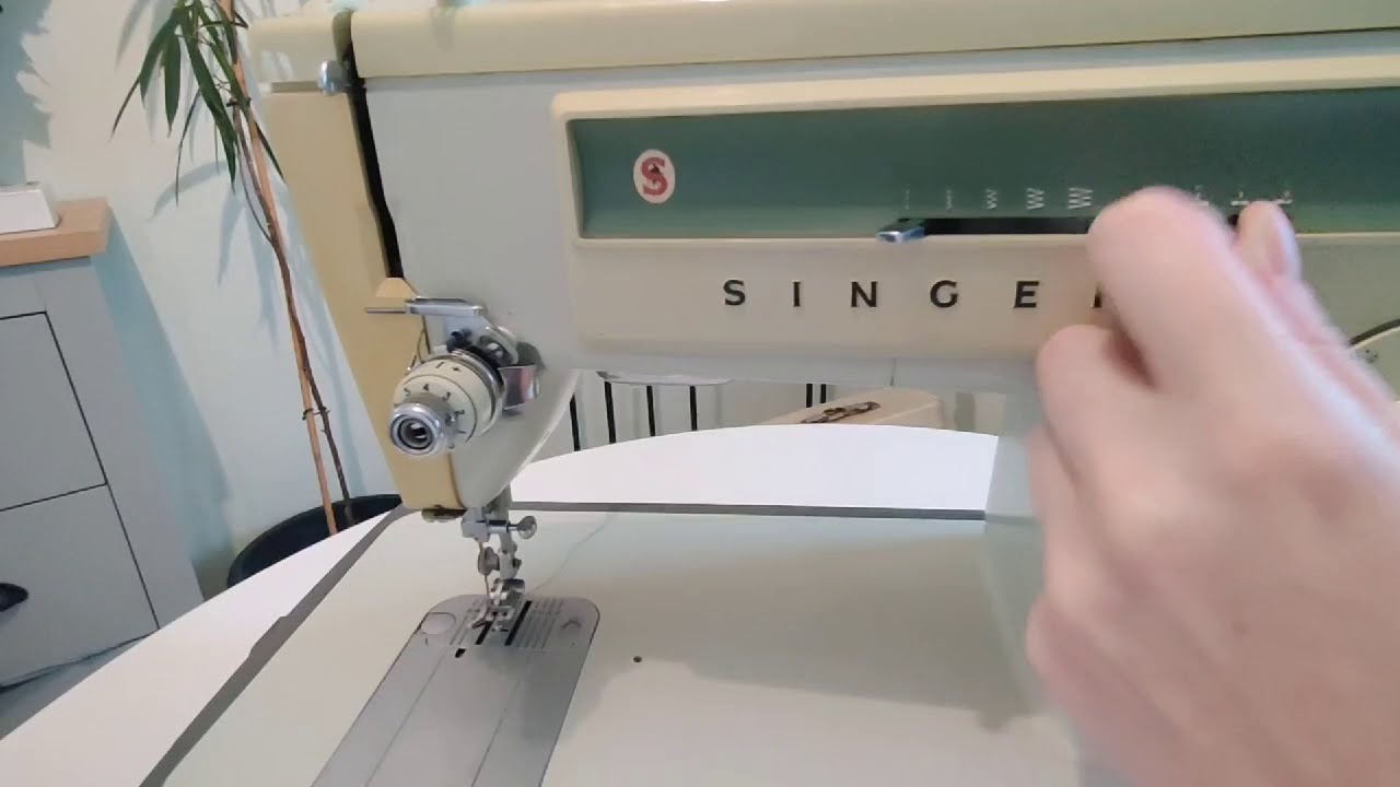 Singer 507 Sewing Machine - Spares or repairs - YouTube
