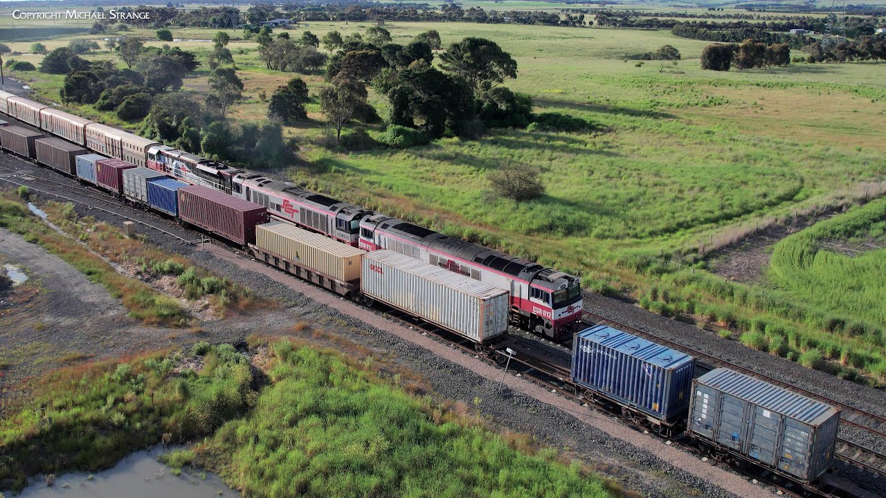 SCT 5PM9 Mixed Freight Train Crosses 1MP2 Freight Train At Gheringhap ...
