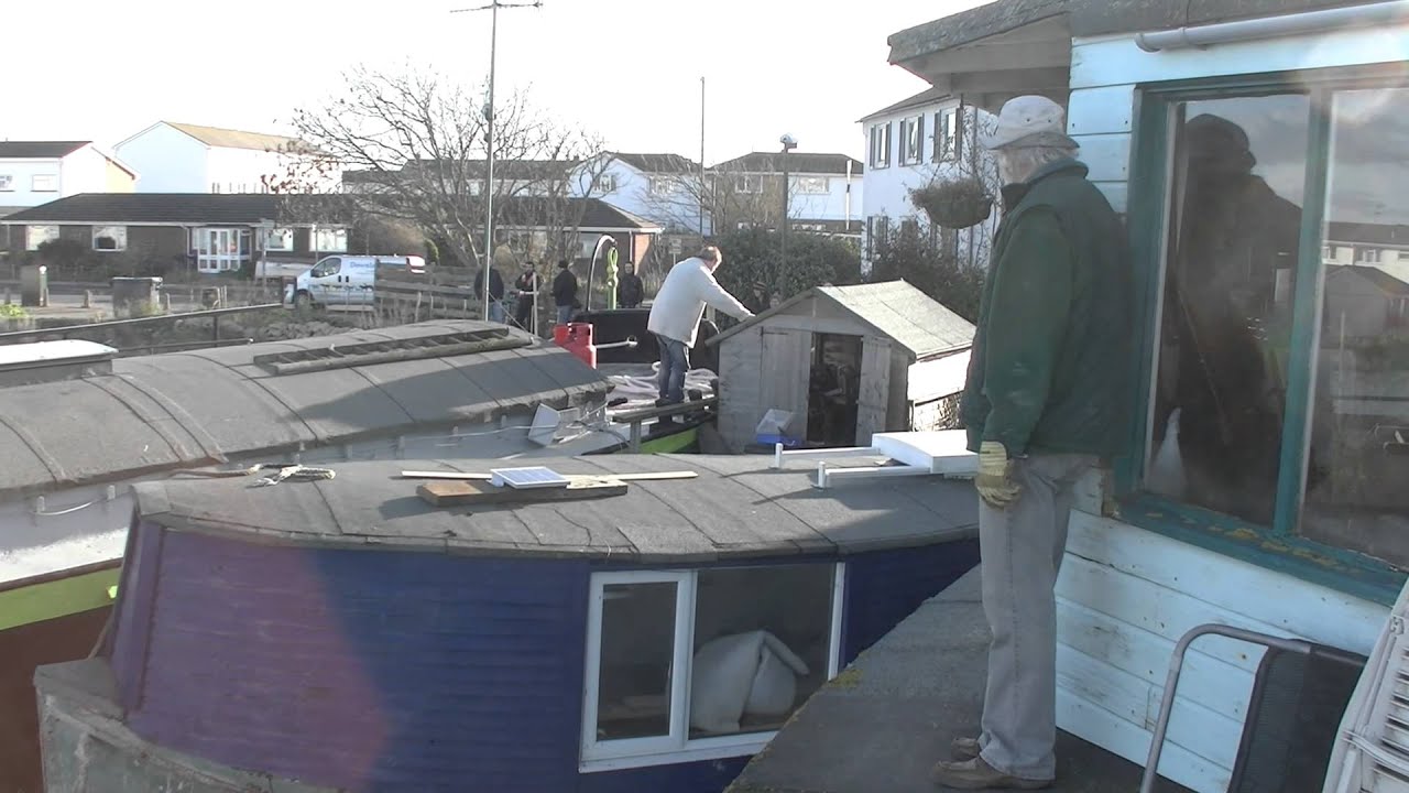 My new boat "Tom Newbound" hits my old shed - at speed! - YouTube