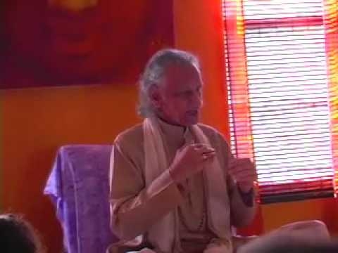 Gurudev Amrit Desai @ Omvibe Yoga - YouTube