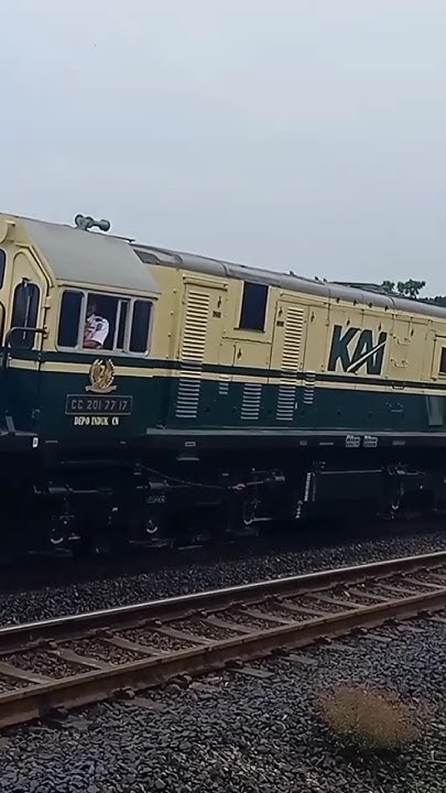 CC 201 77 17 CN KA Matarmaja #keretaapiindonesia #keretaapi - YouTube